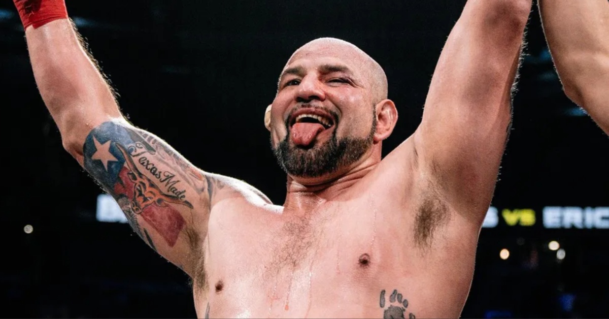 Erick Lozano renverse Taylor Sijohn 5 fois en route vers une victoire ...